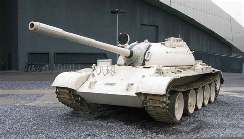 Challenger To Abrams Leopard Mbts Russia Moves Its Mothballed T