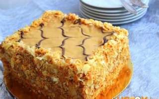 Домашний торт Наполеон - слоеный со сгущенкой: рецепт с фото