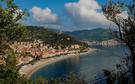 Finale Ligure Tour What To See In The Riviera Di Ponente Italiait