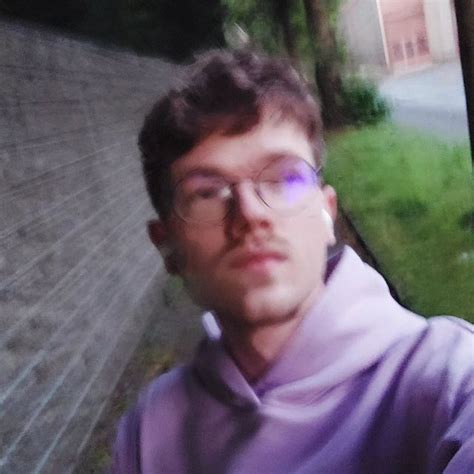 Justin Iamjustinuk • Threads Say More