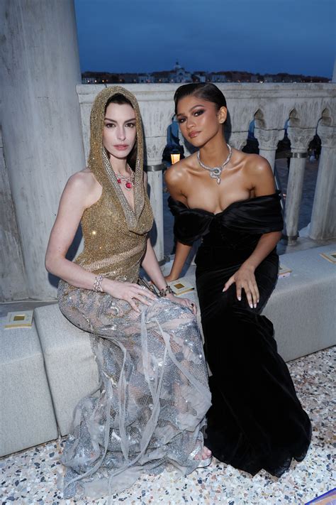 Zendaya Blackpinks Lisa Anne Hathaway And Priyanka Chopra Jonas Hit