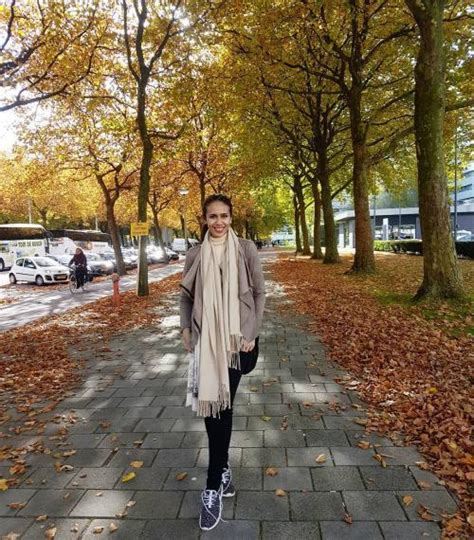 Potret Dokter Cantik Anesia Tania Lulusan Ui Yang Rajin Edukasi Perawatan Kulit Okezone