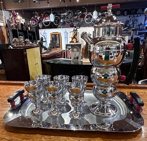 Art Deco 8 Piece Farberware Bubble Cocktail Shaker Set Wblack And