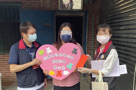夫墜樓亡單親媽無力繳健保費 桃園分署送暖 Beanfun