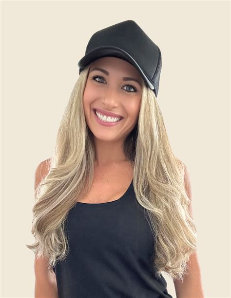 Maid Of Honor Vs Bridesmaid What Is The Difference Bold Bubbly