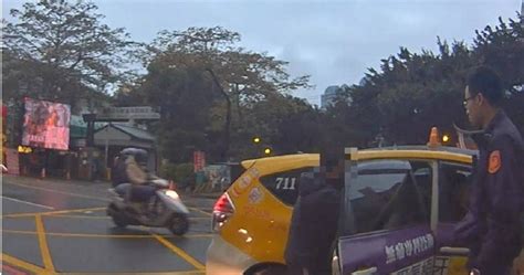 47歲女小年夜突心悸臉發白呼吸困難 警助開道急送醫 社會 Ctwant