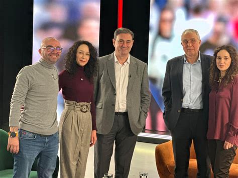 Малки истории за спасените и техните спасители Университетска многопрофилна болница за активно