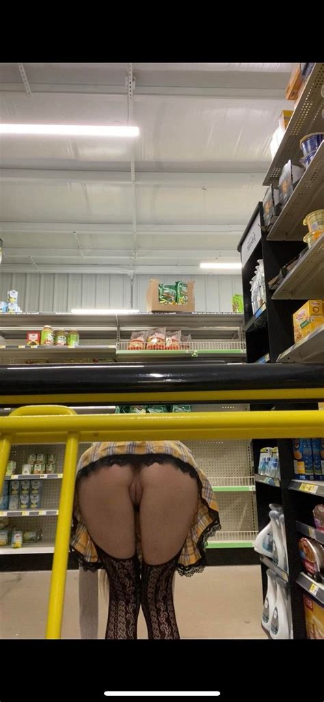 Upskirt Ass Pantyless Severla