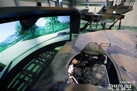 국방사진연구소 육군102기갑여단 전차포 사격 훈련 불 뿜는다 막강화력 거침없다 빠른기동 K1e1전차