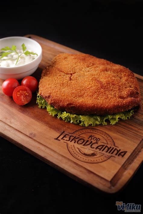 Pohovani Kačkavalj Vukov Spomenik Kod Leskovčanina Fast Food Zvezdara Zvezdara Beograd