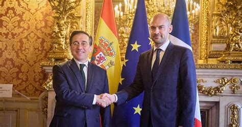 Exteriores Acepta La Petición De Erc Y Contacta Con Francia Para Salvar