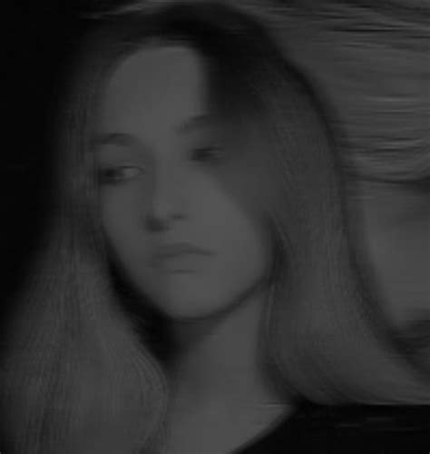 Чб черно белая фотка инстаграм девочка красивая эстетика стиль