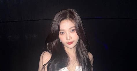 레드벨벳 조이 아슬아슬한 원피스 속 가녀린 몸매청순 비주얼