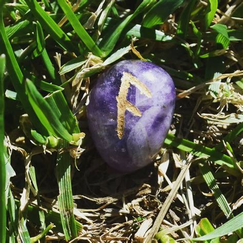 Cris na 5D on Instagram Leitura da semana Runa Ansuz Essa runa nos mostra o início de um