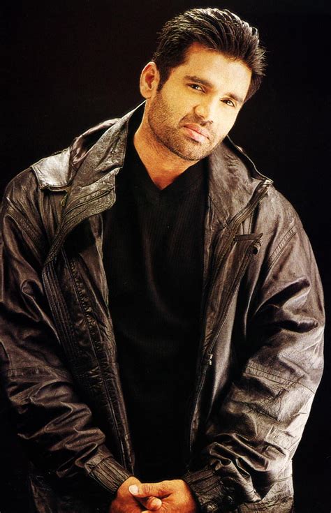 جذاب سونیل شتی عکس ویسگون