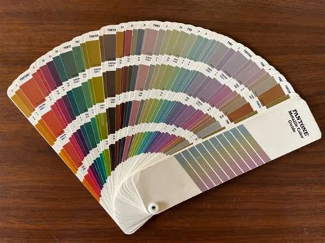 PANTONE METALLIC COLOR Guide Metallics Fan Swatch Color System 1988 89
