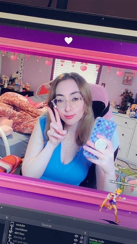Lauren Strode 💗🐭 On Twitter 🐧 Live 🐧 Club Penguing Era Twitch
