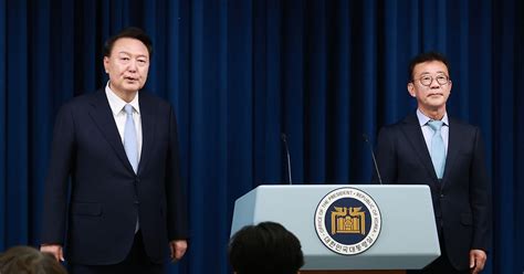 윤 대통령 새 정무수석에 홍철호 국민의힘 전 의원 임명