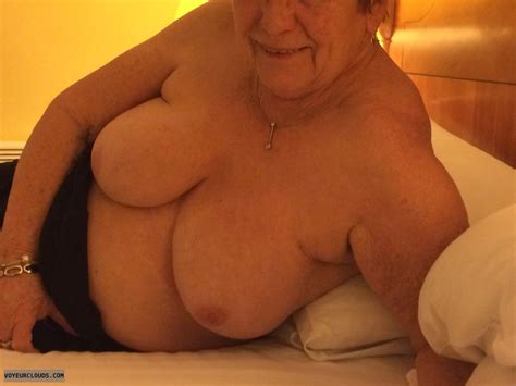 Naked Photos And Videos Page Voyeurclouds Vcity