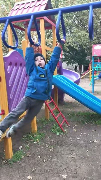 Мальчик 4 года на турнике Спорт для ребёнка Youtube