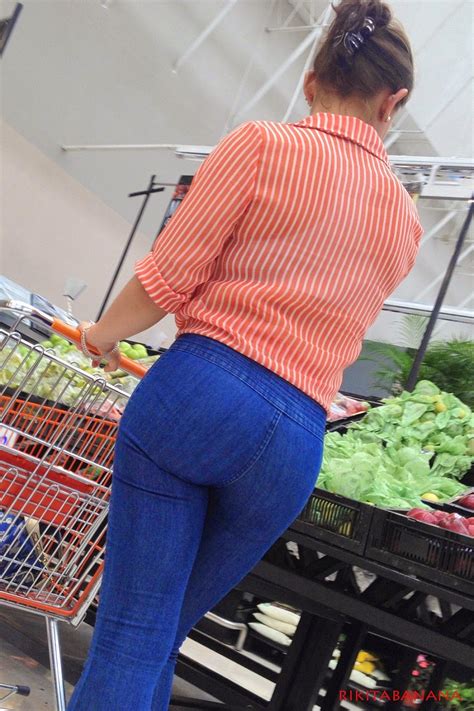 Sexy Girls On The Street Girls In Jeans Spandex And Leggings Tight