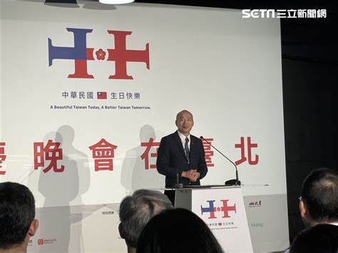 看國旗裝啦啦隊熱舞、模特兒走秀！韓國瑜喊：我這顆老心臟跳動很厲害