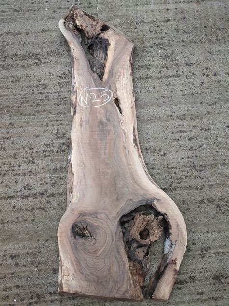 Plateau planche bois brut noyer idéal table résine époxy