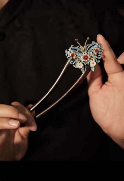 蝴蝶u型发簪新中式清冷发髻簪子女古风檀木高级感双钗旗袍发饰品 阿里巴巴