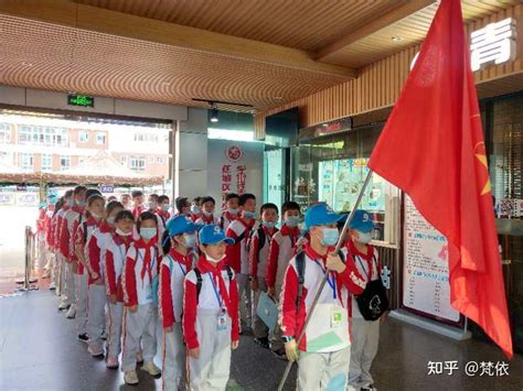 如何培养男孩子的气质和教养，父母八做三不做。 知乎