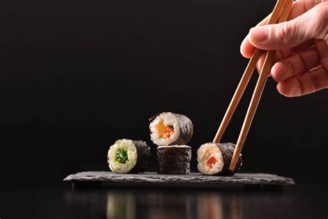方便面的蔬菜和筷子白板图片 包图网企业站