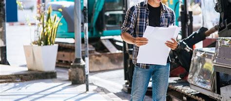 토목 엔지니어는 대형 도로 및 기계 조건에서 작업합니다 20 24세에 대한 스톡 사진 및 기타 이미지 20 24세 개발 건설 산업 Istock