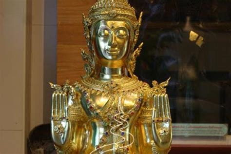พระพุทธมหาจักรพรรดิ ปางห้ามสมุทร บริษัท พุทธ พรหมรังสี จำกัด