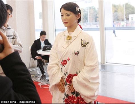Meet Chinas Freakishly Realistic Droids Creepy Machines Go On Display
