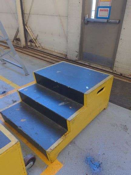 Portable Steps Delaware Auction Center