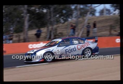 Bathurst 1000 2002 Photographer Marshall Cass Code 02 B02 031