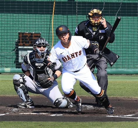 【巨人】浅野翔吾が今季“チーム初安打” 1軍メンバー最年少が初実戦でアピール紅白戦｜ニフティニュース