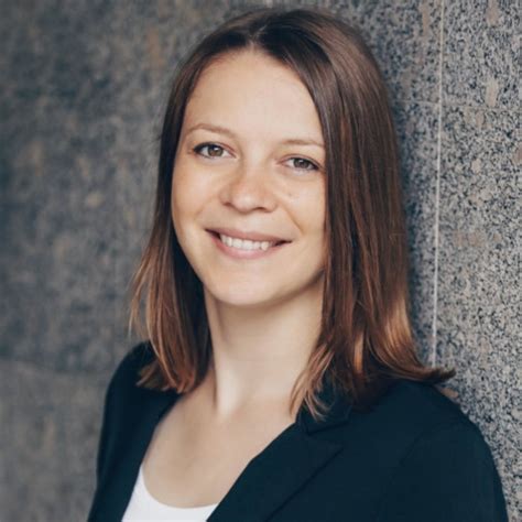 Precision And Efficiency At Your Fingertips Why Electronic Pipettes