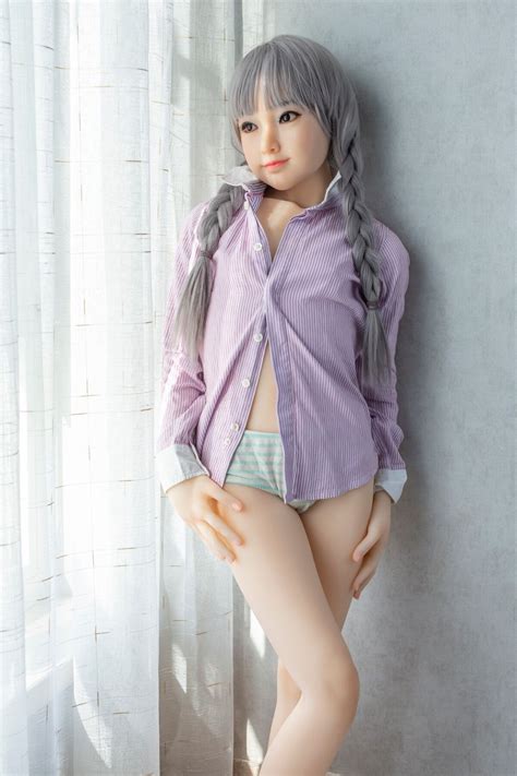 Small Dolls 143cm Flat Chest Baby Doll Sexy Hot Love Doll For Adult Toy Lifelike Sex Doll