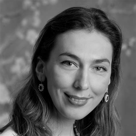 Stefania Piloni Biografia E Corsi Feltrinelli Education