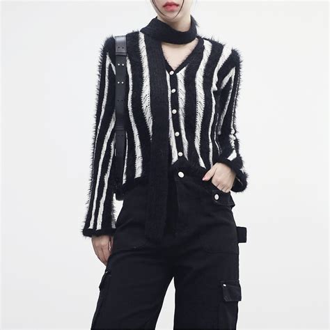 논코드 라펠르 스트라이프 앙고라 가디건