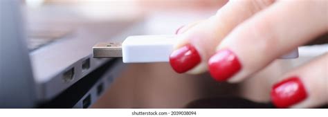 7 Hundred Usb Flash Drive Using Royalty Free Images Stock Photos Pictures Shutterstock