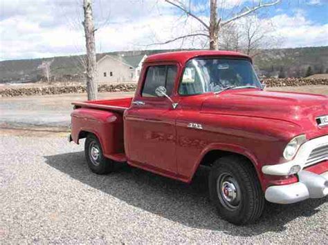 GMC 100 - Cars-On-Line.com