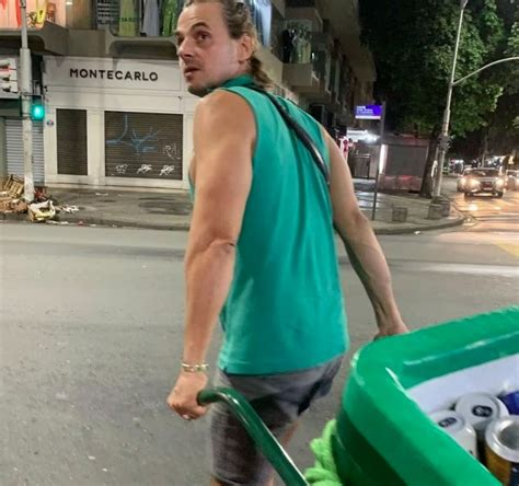 Daniel Erthal ex galã de Malhação mostra perrengue Kombi e
