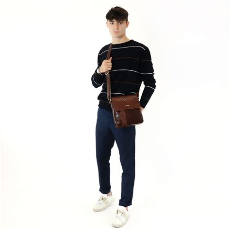 Hand Buffered Leather Shoulder Bag Art 112210 Suie Valentini