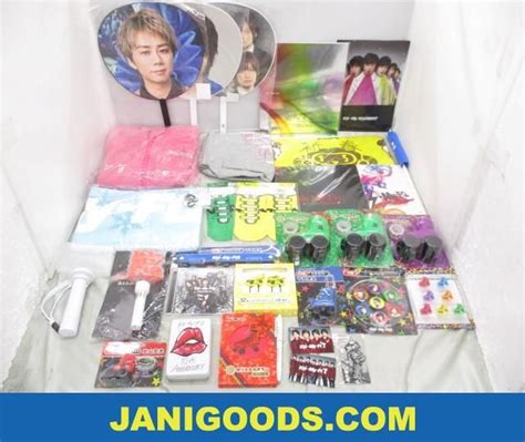 【やや傷や汚れあり】kis My Ft2 グッズセット パーカーショッピングバッグペンライト 等 Live Tour 2019 Free