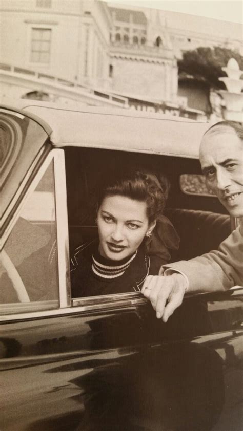 Pin By Lonnie Trembath On Drivers Mona Mona Lisa Stars