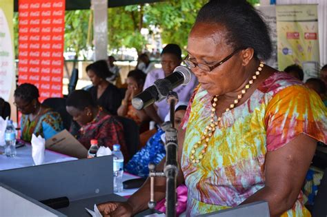 Mke Wa Waziri Mkuu Mama Tunu Pinda Akifunga Rasmi Maonyesho Ya