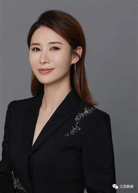 全國優秀新聞播音員主持人十佳公示，江蘇台的她上榜！ 新浪香港