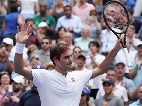 US Open Roger Federer Novak Djokovic Advance As Storm Rages Over Umpire S Nick Kyrgios Pep