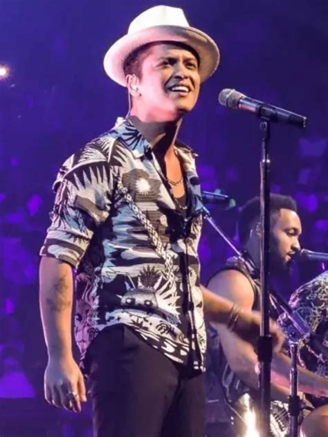 Top 10 Astounding Male Singers Who Are Making An Impact Cartoon Girl